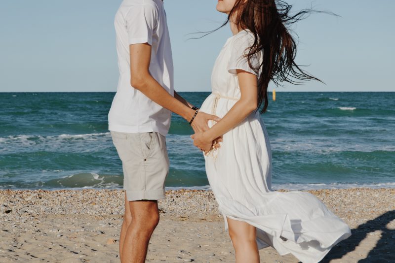 Maternity Photoshoot Ideas (Plus Tips on How to Take Them)